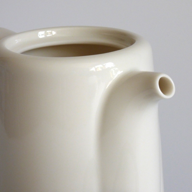 Tall White Ceramic Japanese Teapot with Infuser/Tea Strainer